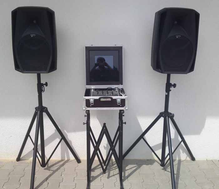 Paket 1: Musikbox, Mischpult ( zusätzlich Anschluss für PC), 1 x Mikro ...